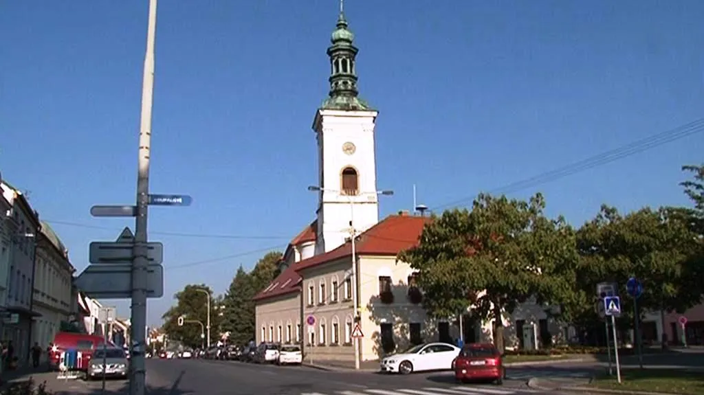 Rousínov hledá budoucnost svého náměstí — ČT24 — Česká televize