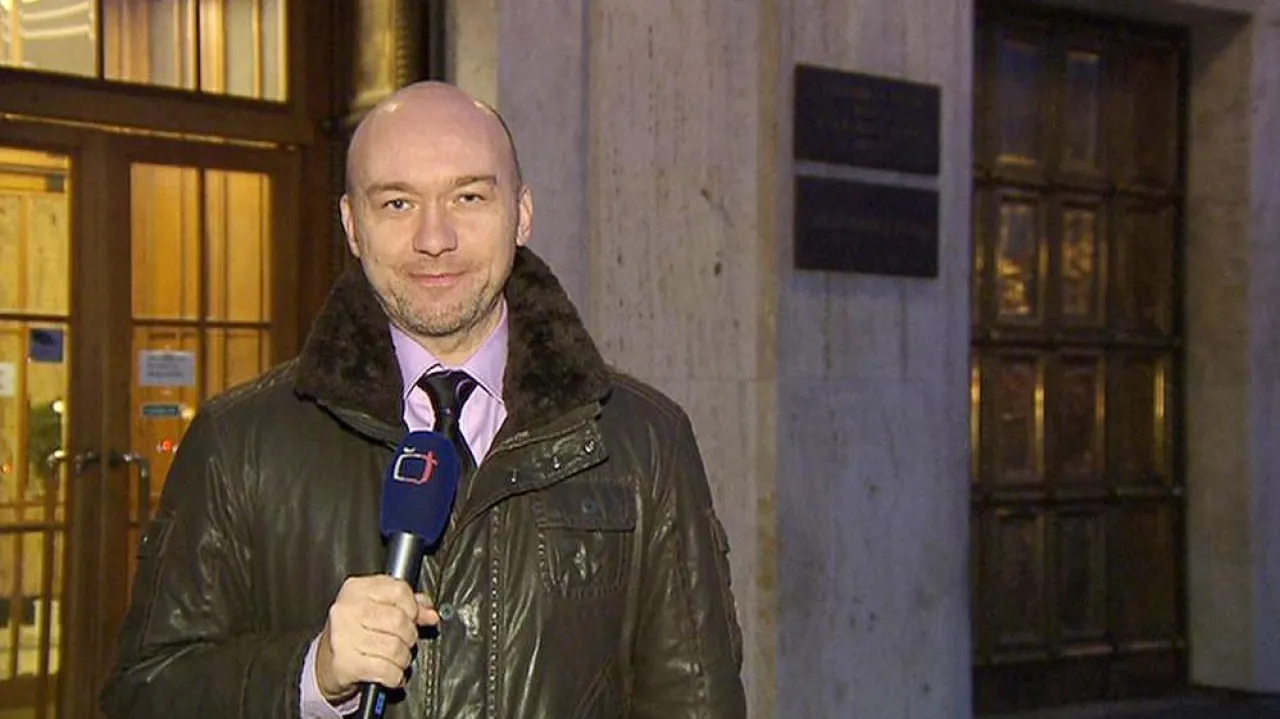 Bývalý moderátor ČT Schuster bude novým mluvčím vlády — ČT24 — Česká ...