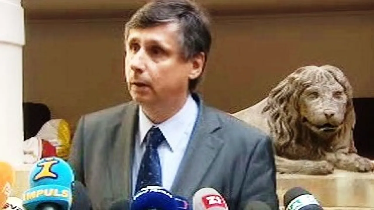 Fischer bude vládnout jen s obnoveným mandátem a úsporným rozpočtem ...