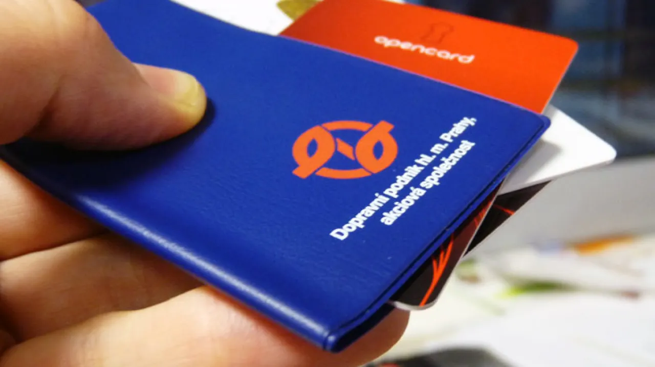 Magistrátu se nelíbí Topolánkovy výroky o Opencard — ČT24 — Česká televize