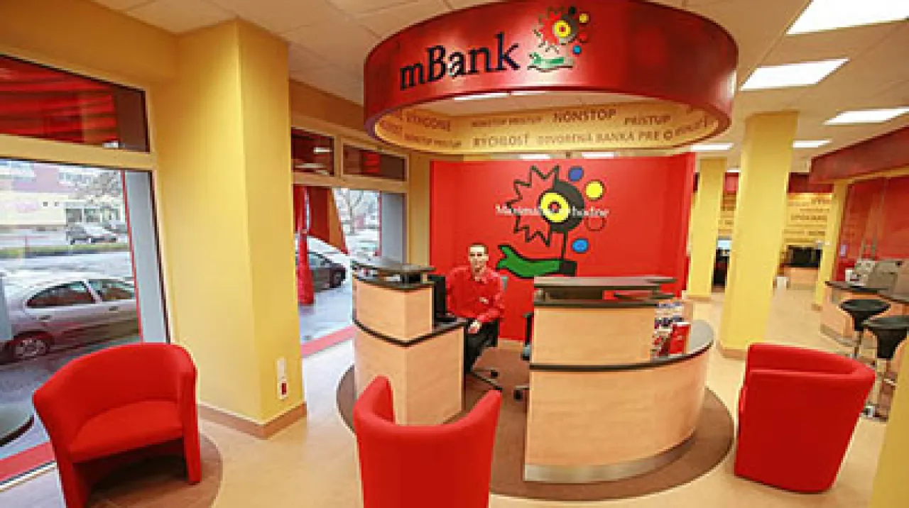 Na mBank byla nařízena exekuce, kvůli dvoutisícovému dluhu — ČT24 ...