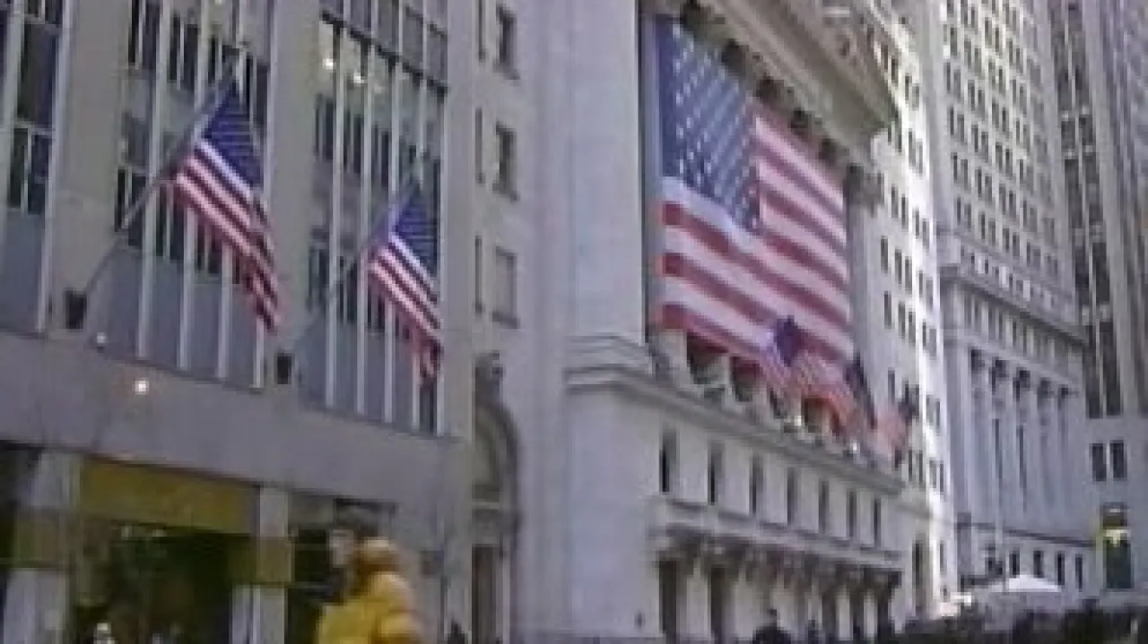 Míra nezaměstnanosti v USA vylétla na pětileté maximum — ČT24 — Česká ...