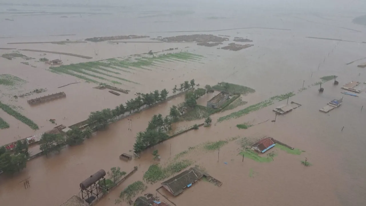Východní Asie se potýká s mohutnými záplavami po tajfunu Gaemi — ČT24 ...