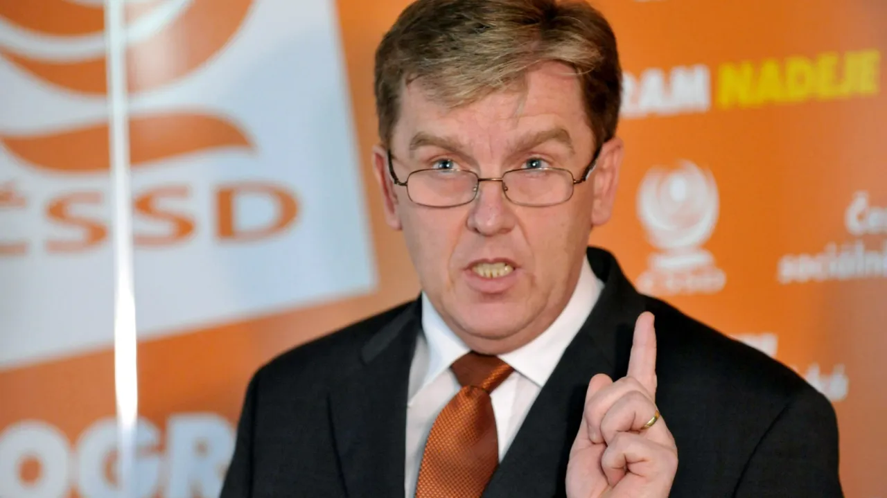 Vlček jako inspektor ÚOOÚ u Zemana neprošel — ČT24 — Česká televize