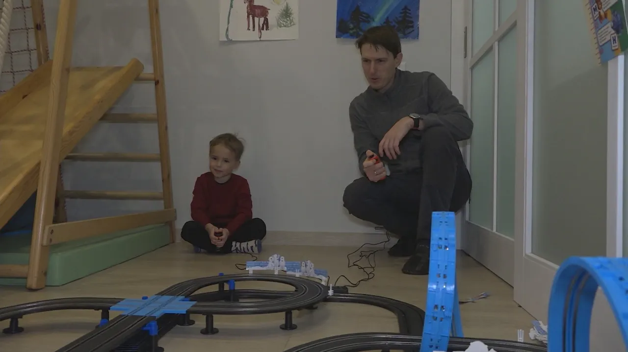 Sváteční atmosféra v Kyjevě je potemnělá, slavnostní jídla nahradily polotovary — ČT24 — Česká ...