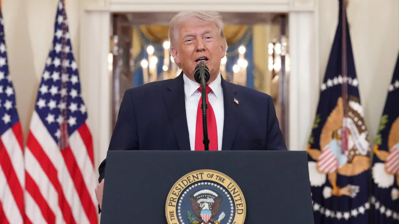 USA v Íránu splní cíle, dva či tři týdny budou útočit velmi tvrdě, řekl ...