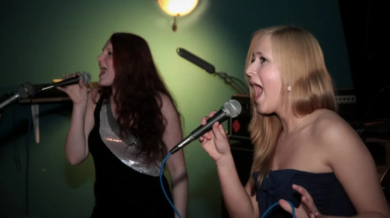 On-line z Divadla Kampa: Divsalón — ČT24 — Česká televize