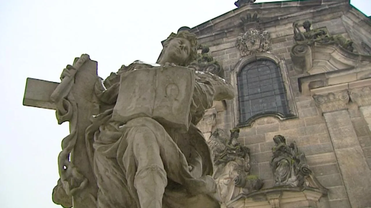 Královédvorská zoo staví pavilon goril za peníze pro Kuks — ČT24 — Česká televize