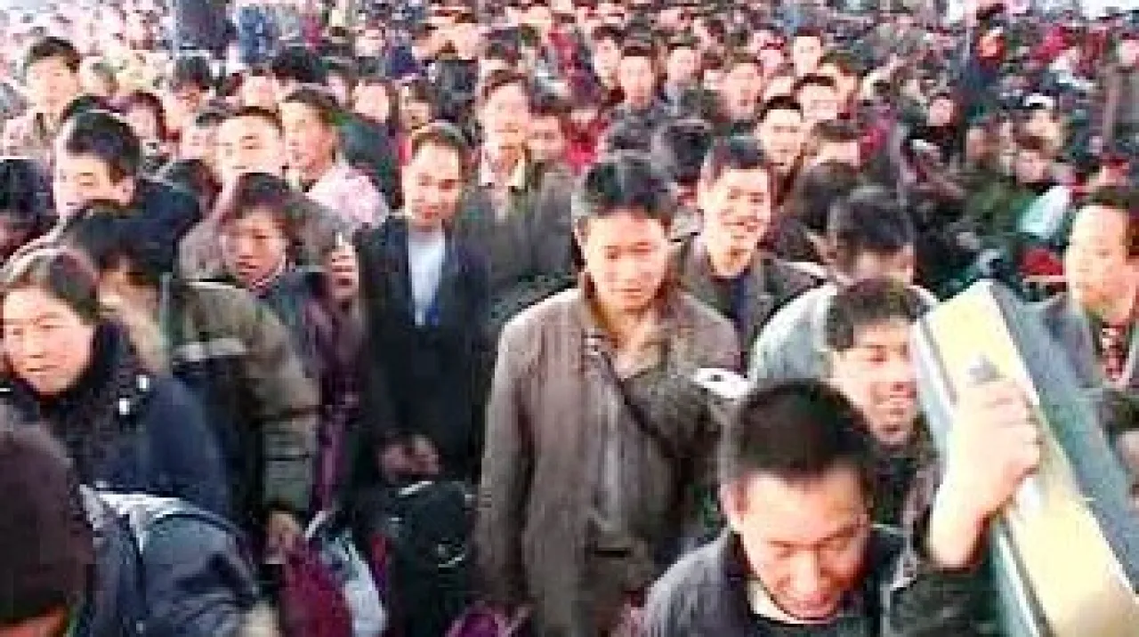 Čína je zemí rekordů - pozitivních i negativních — ČT24 — Česká televize