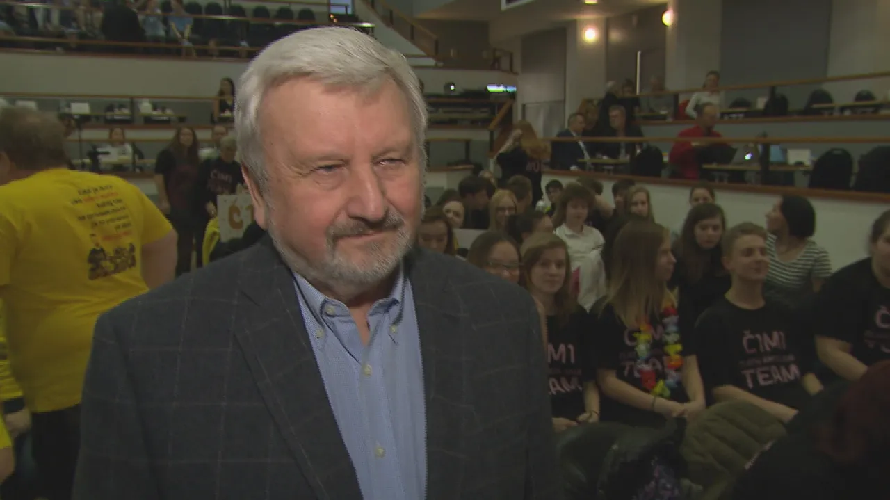 Soud zrušil začátek hlavního líčení v případu psychiatra Cimického ...