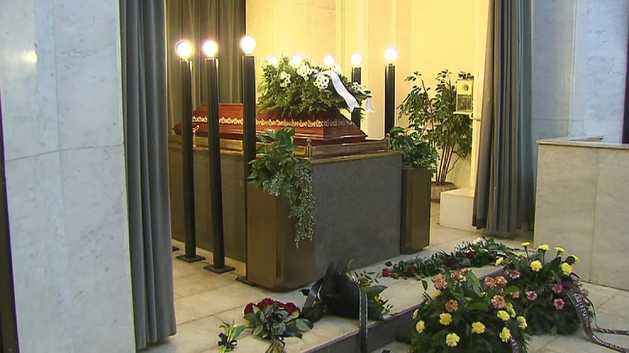 Poslední sbohem Jiřímu Bažantovi — ČT24 — Česká televize