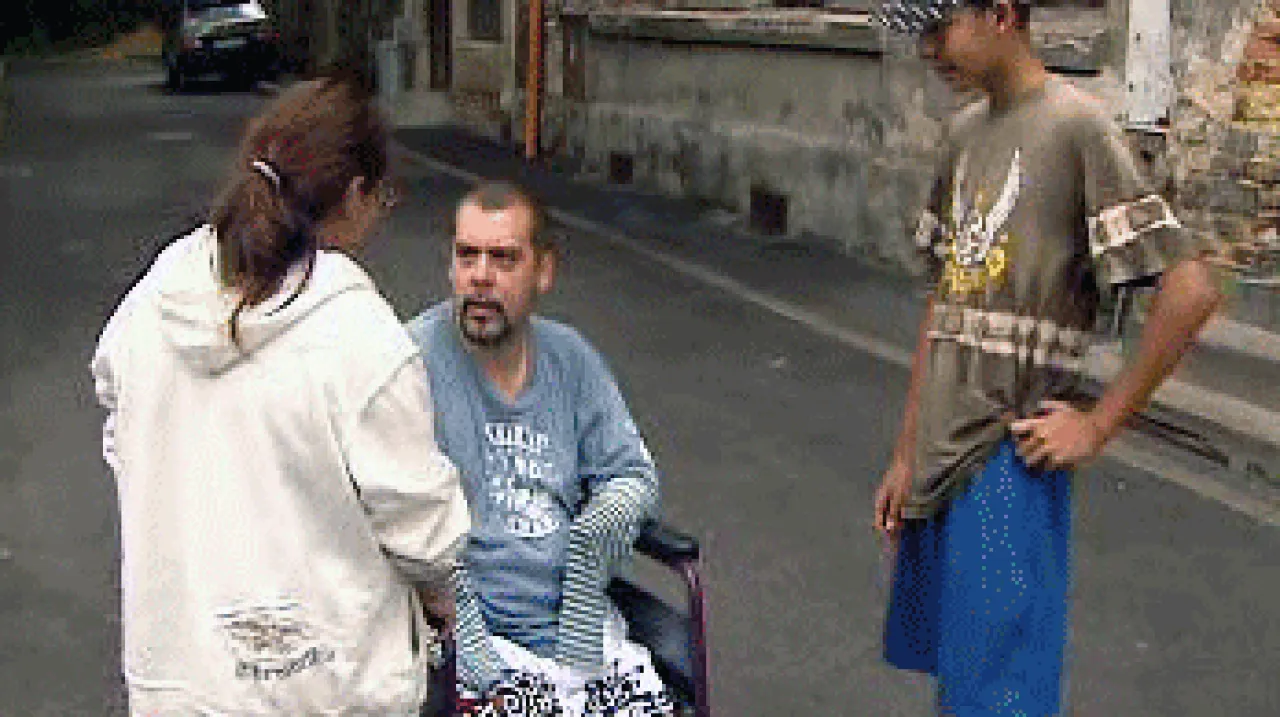 Vozíčkář Michal Grunza přišel kvůli dluhům o ubytovnu ve Slaném — ČT24 ...