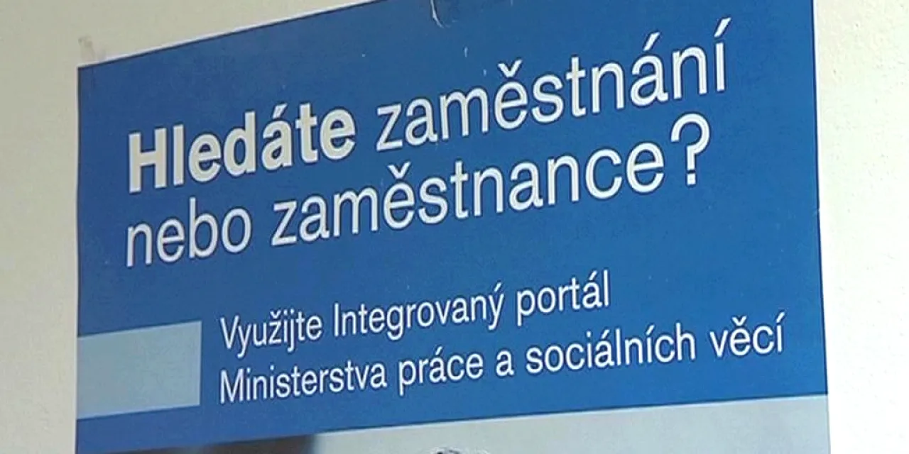 Lidé bez odstupného by mohli získat podporu v nezaměstnanosti — ČT24 — Česká televize