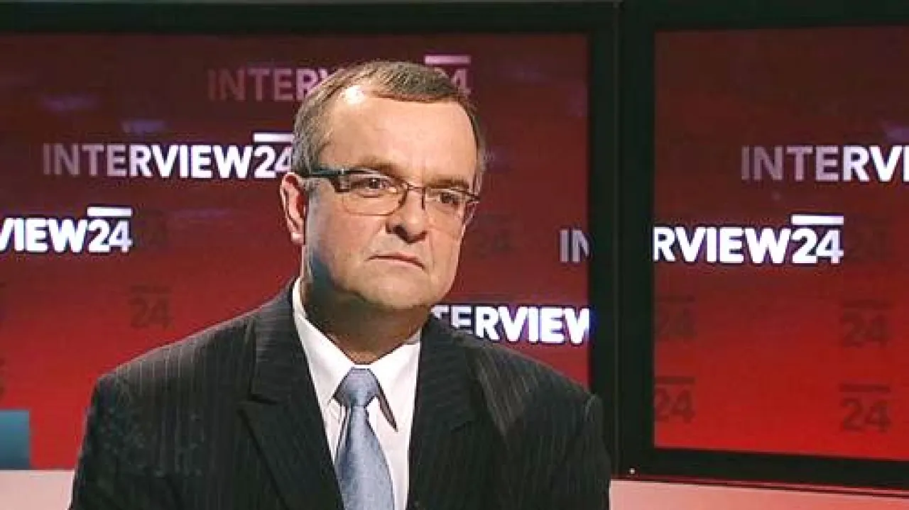 Kalousek: Politicky v kauze věřím ODS, odborně podřízeným — ČT24 — Česká televize