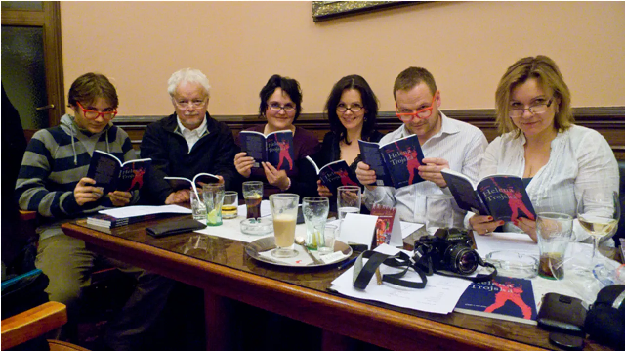 Helena Trojská v Divadle Kampa — ČT24 — Česká televize