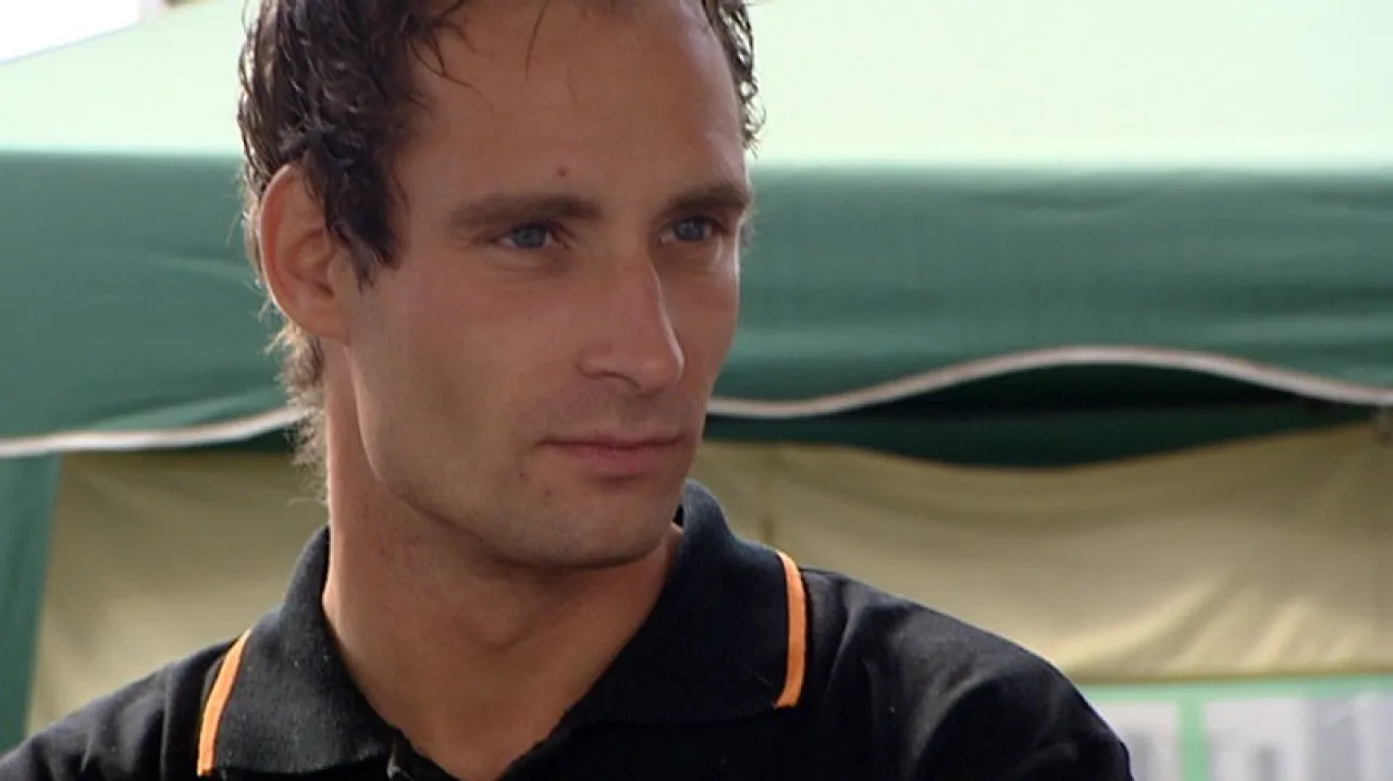 Podvodník Lukáš Kohout je hrdinou, alespoň ve Varnsdorfu — ČT24 — Česká ...