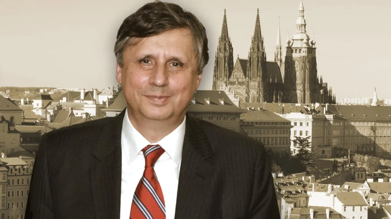 Jan Fischer: Členství v KSČ jsem přijal kvůli svému povolání, byla to ...