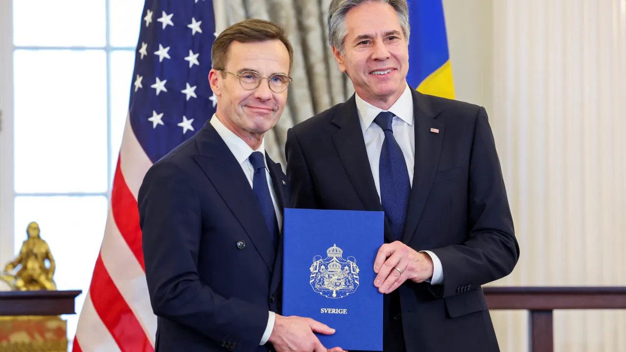 Švédsko se stalo členem NATO — ČT24 — Česká televize