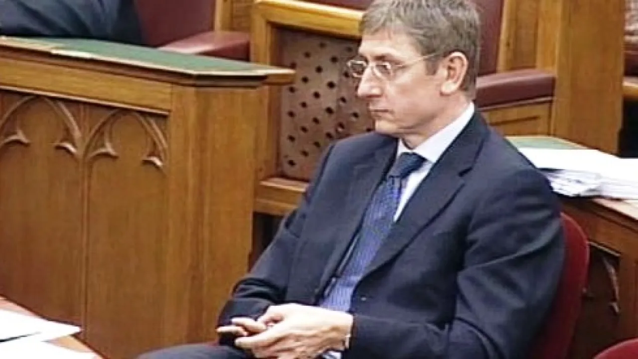 Gyurcsány oznámil možné kandidáty na premiéra — ČT24 — Česká televize