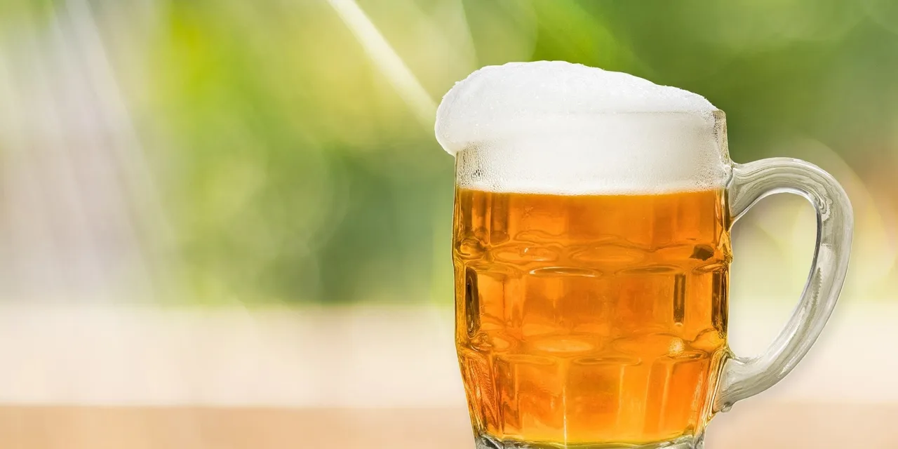 Umělá inteligence upravila pivo. Experti novou variantu ocenili — ČT24 ...