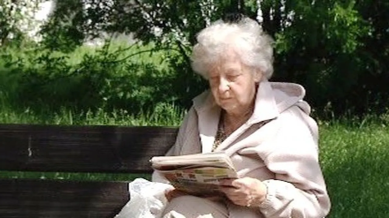 Rada seniorů se bouří proti nízkým penzím — ČT24 — Česká televize