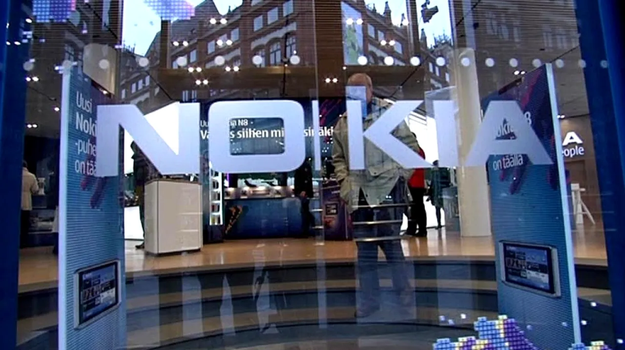 Nokia představila první a poslední mobil s MeeGo — ČT24 — Česká televize