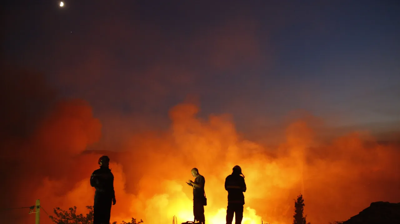 Jih Evropy v plamenech. Chorvatsko zřejmě vyhlásí výjimečný stav — ČT24 ...