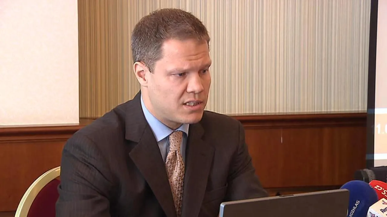 Bušina znovu odmítl, že by byl informátorem v kauze Rath — ČT24 — Česká ...