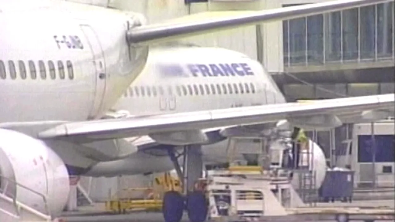 Air France ruší 40 procent dálkových letů — ČT24 — Česká televize