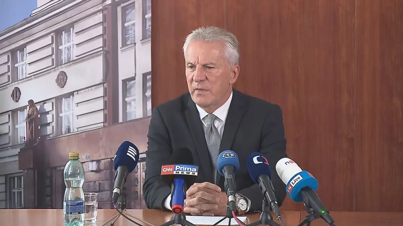 Robert Fremr se vzdal nominace na ústavního soudce — ČT24 — Česká televize