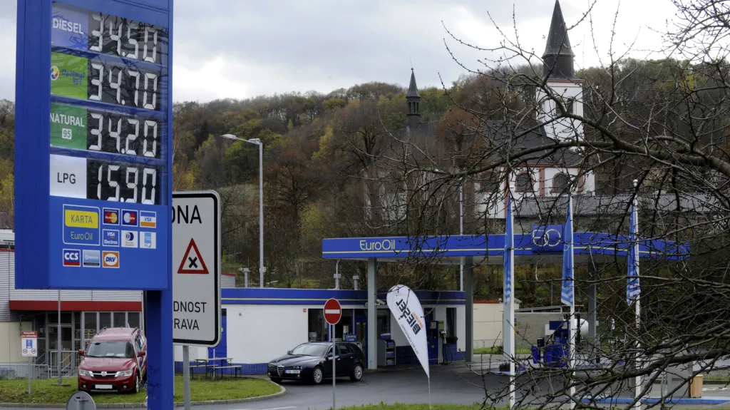 Čepro hledá partnera pro síť čerpacích stanic EuroOil, nevylučuje ani ...