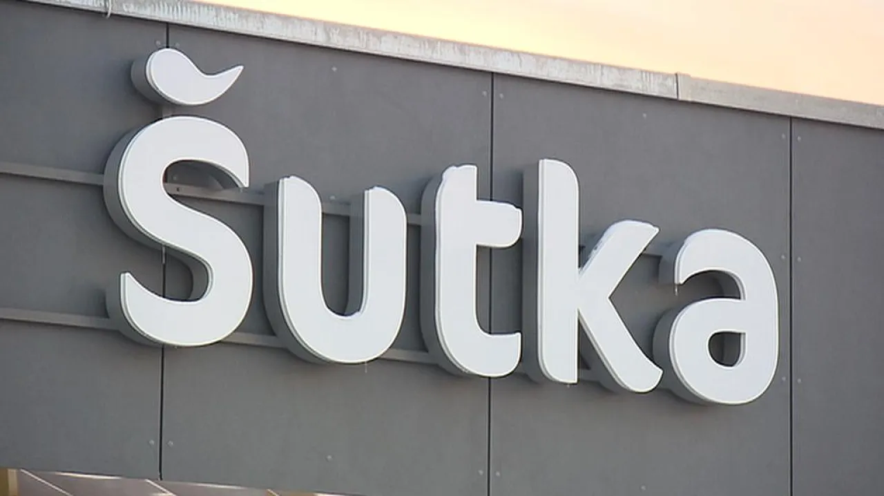 Bazén Šutka přivítal první plavce, v Praze je třetí 50metrový — ČT24 ...