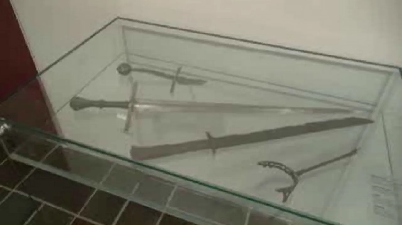 Výstava Královská města Kolín a Kouřim ve středověku — ČT24 — Česká ...