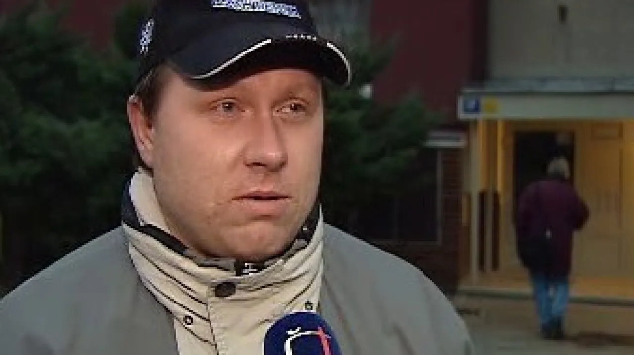 Soud zprostil obžaloby expolicistu Čermáka obviněného z napadení Jacques — ČT24 — Česká televize