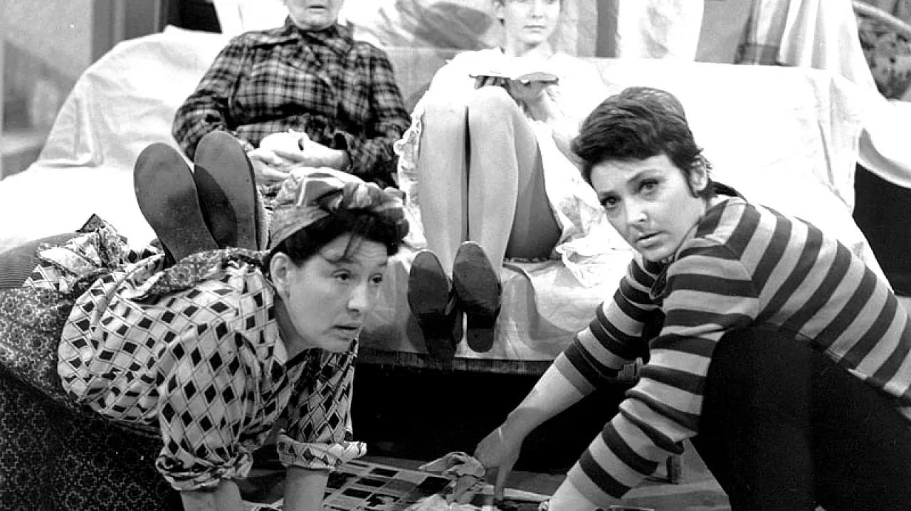 Cyankáli? Arsen! Taková normální rodinka v televizi jančí už 45 let ...