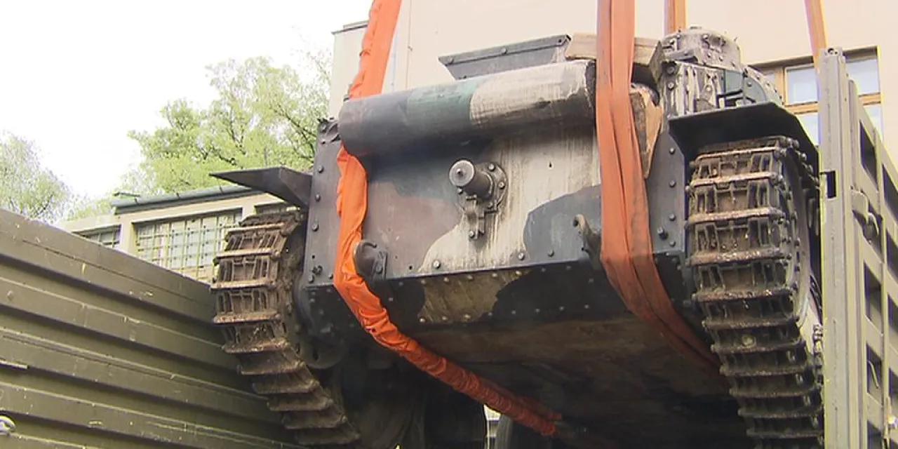 70 let slavil úspěch v Peru, nyní je tank LTP zpět v ČR — ČT24 — Česká ...