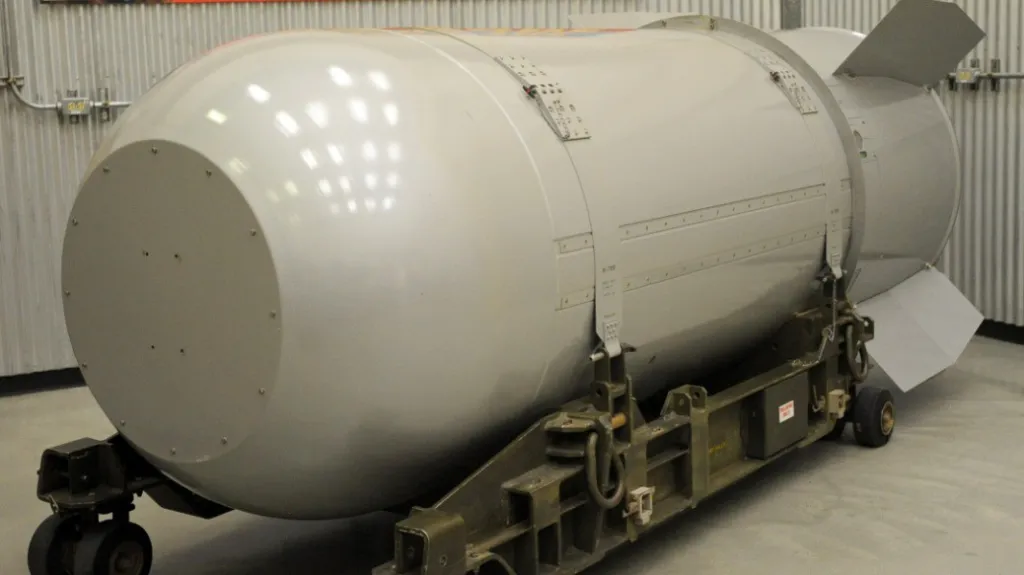 USA zlikvidovaly poslední jadernou bombu typu B53 — ČT24 — Česká televize