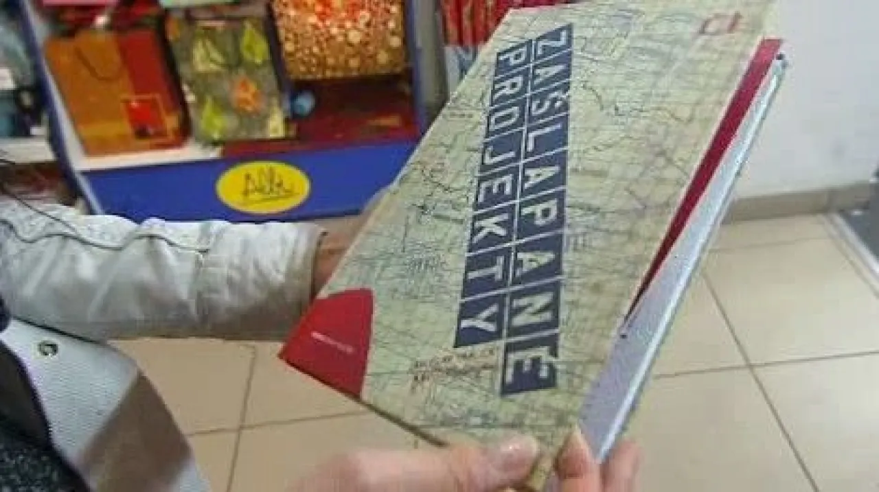 V Ostravě se křtily Zašlapané projekty v knižní podobě — ČT24 — Česká televize