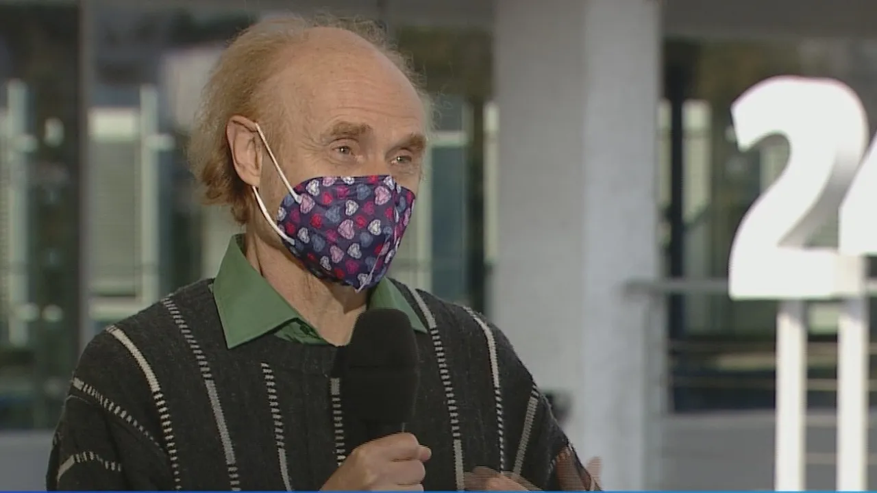 Obyvatelstvo se musí přeladit do módu, že je zle, míní evoluční biolog ...