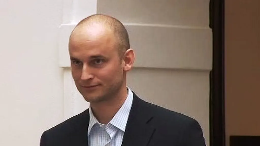 Místopředseda KDU-ČSL Macek rezignoval na stranickou funkci — ČT24 ...