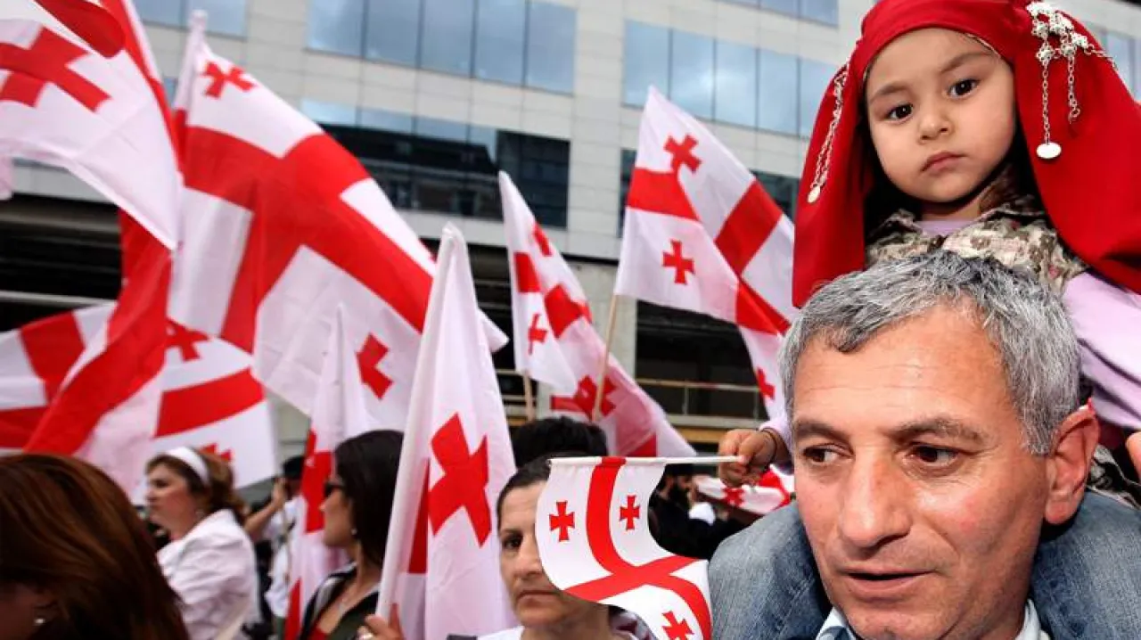 Milion Gruzínů demonstruje proti Rusku — ČT24 — Česká televize