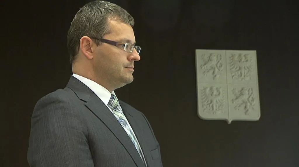 Pospíšil zřejmě odvolá vrchního státního zástupce Rampulu — ČT24 ...