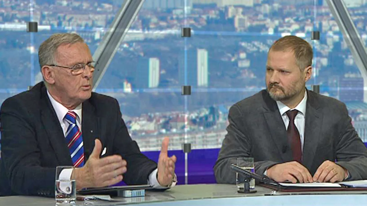 Hampl v OVM: Vysokoškolská reforma je nejasná a chaotická — ČT24 ...