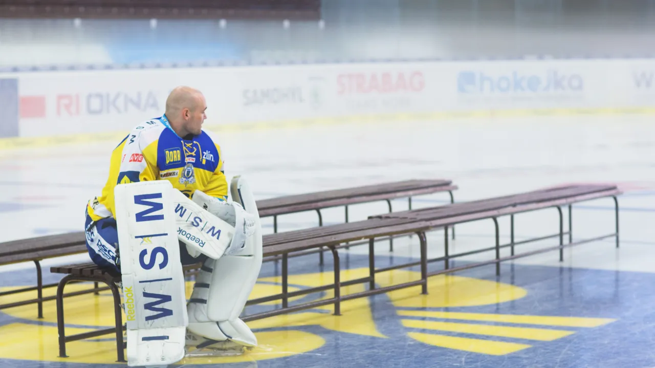 Na zlínský stadion se vrátil led a s ním i extraliga — ČT24 — Česká ...
