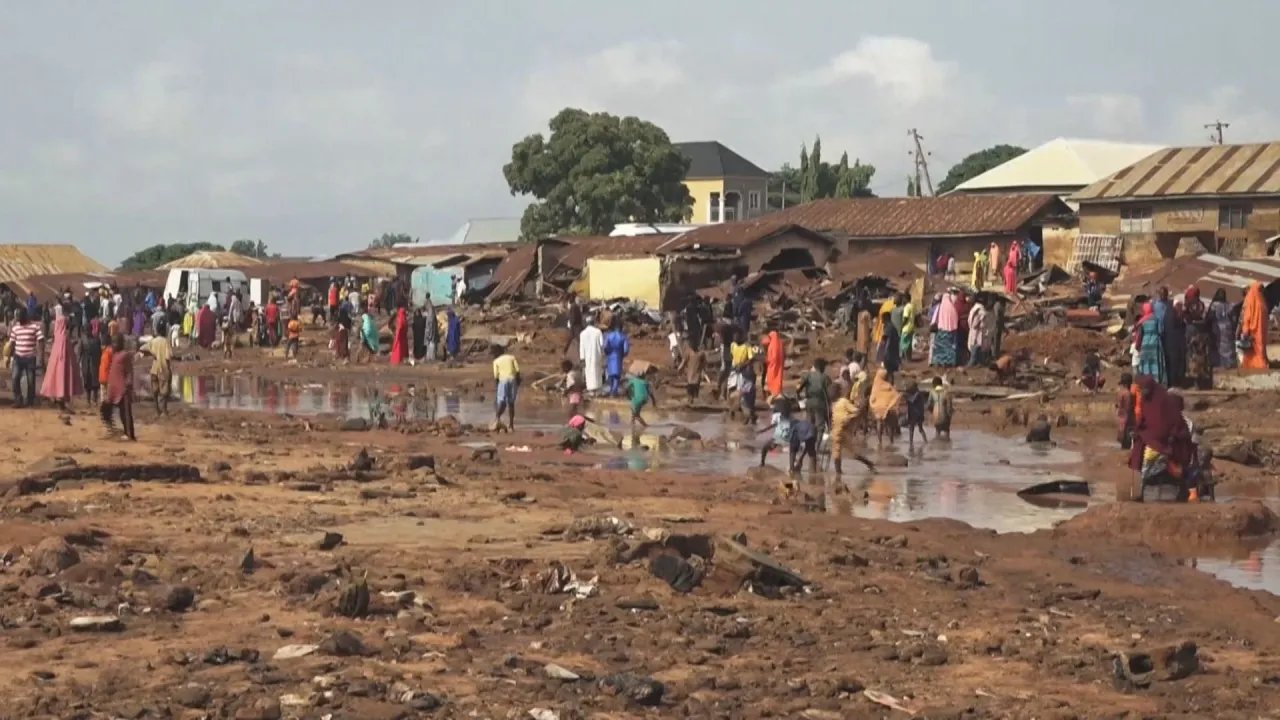 Bleskové záplavy v Nigérii mají na 150 obětí — ČT24 — Česká televize