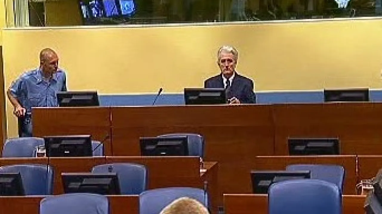 Radovan Karadžić uspěl - bude mít nového soudce — ČT24 — Česká televize