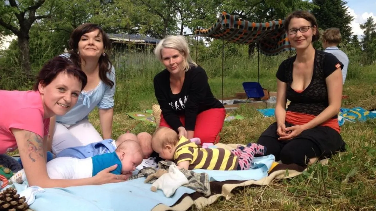 Porod doma, nebo v nemocnici? Čtyři v tom čeká oboje — ČT24 — Česká ...