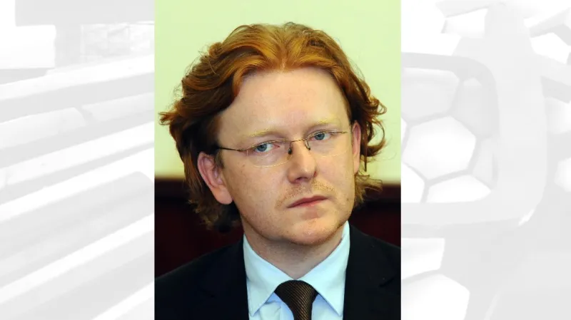 Stanjura, Mlsna a Peake - jména ve hře o vládu — ČT24 — Česká televize