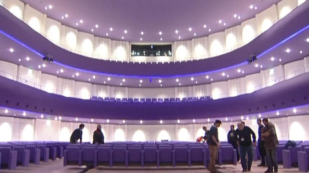 Zlínská filharmonie se dnes přestěhovala do Kongresového centra — ČT24 ...