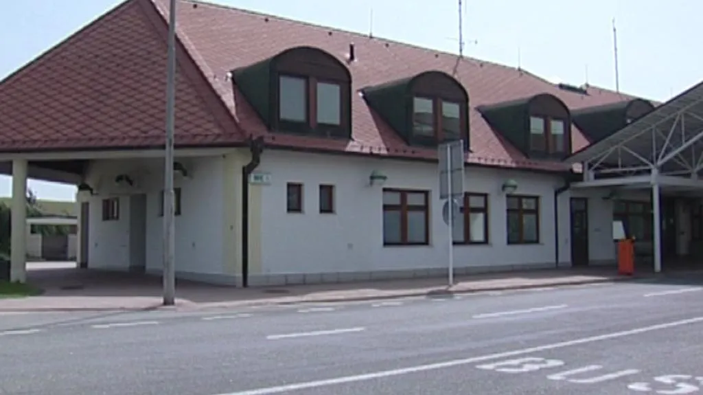 Řada bývalých celnic už slouží jako nové objekty — ČT24 — Česká televize